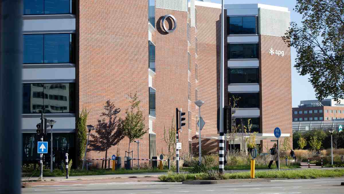 Kabinet begint onderzoek naar pensioenfondsen: beleggen zij uw geld wel ...